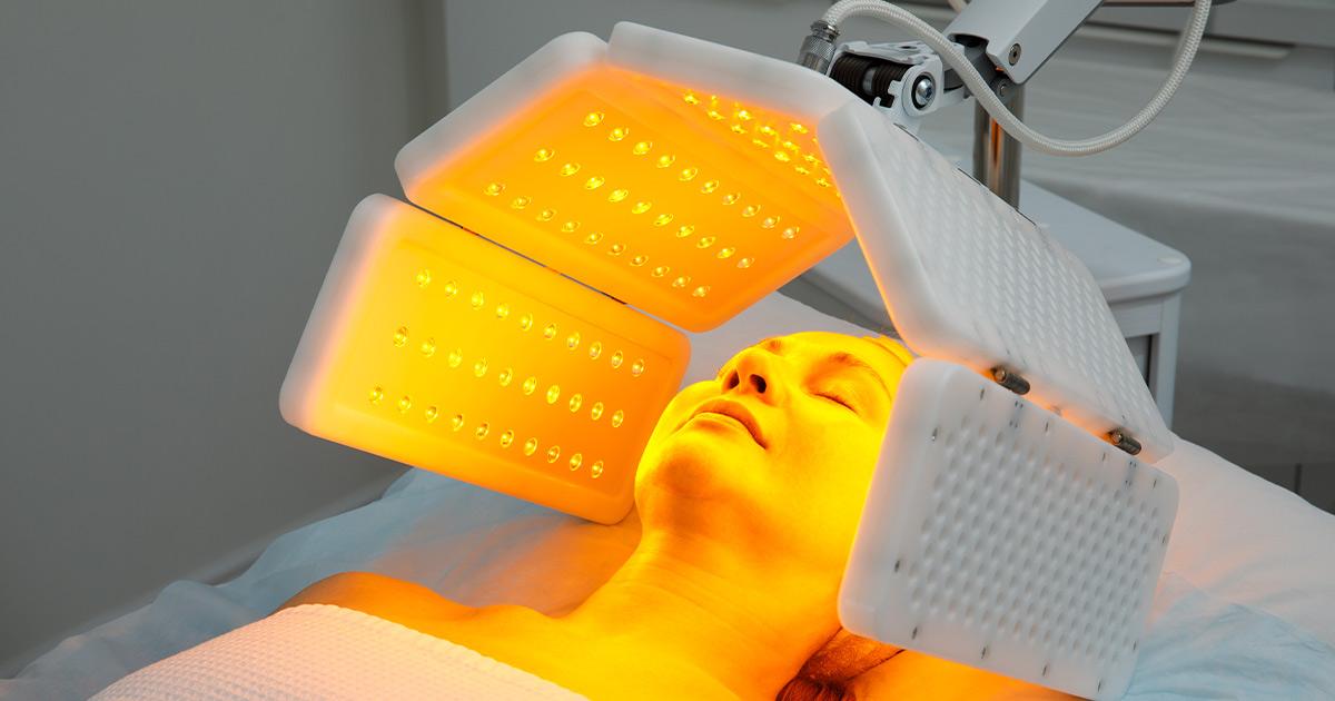 Light Therapy For Acne: A Non-Invasive Fix That Actually Works